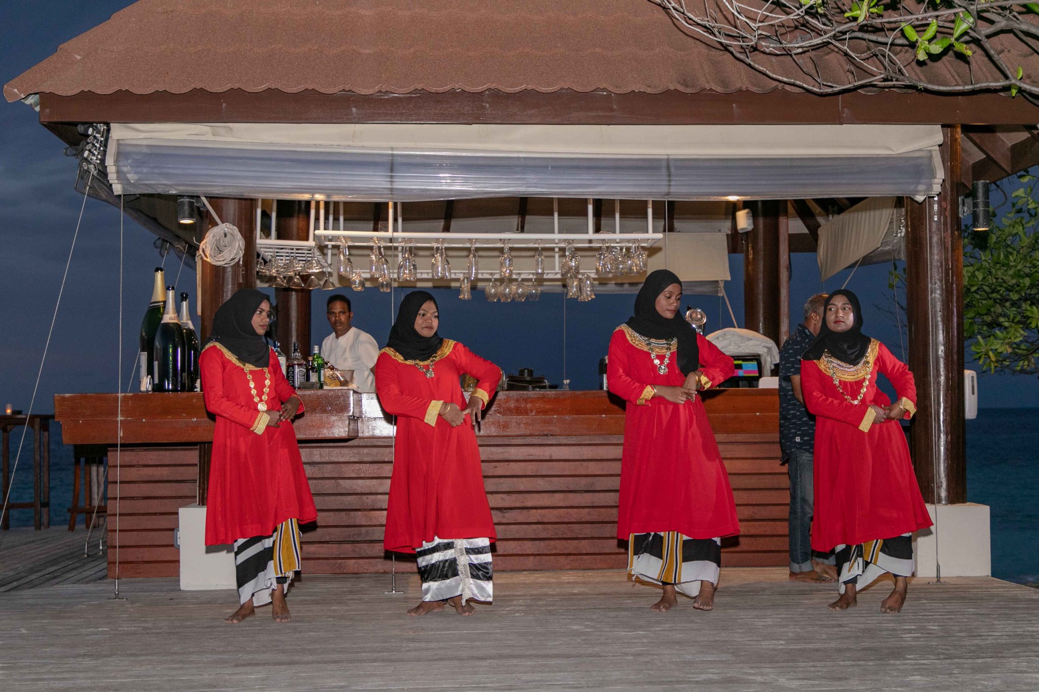 AN AUTHENTIC MALDIVIAN EXPERIENCE BY ROBINSON MALDIVES & ABOOBAKURU SCHOOL